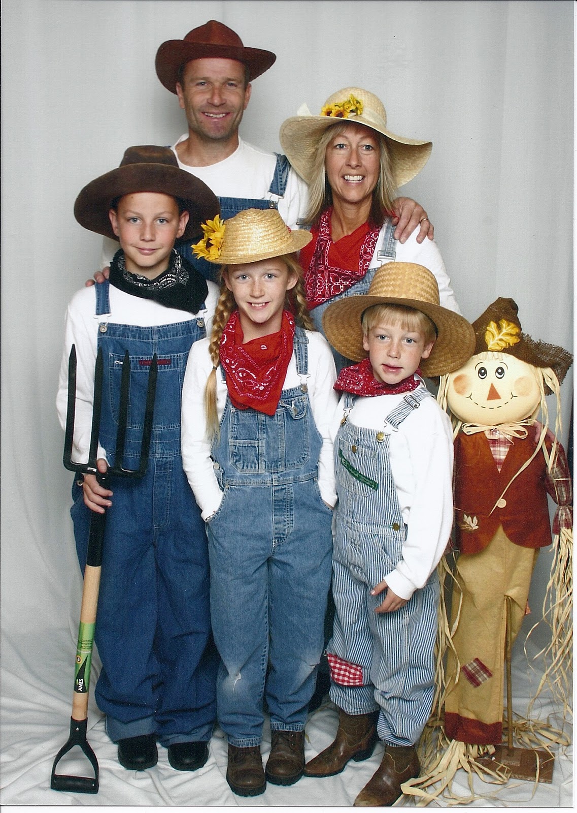 Farmer Costumes CostumesFC